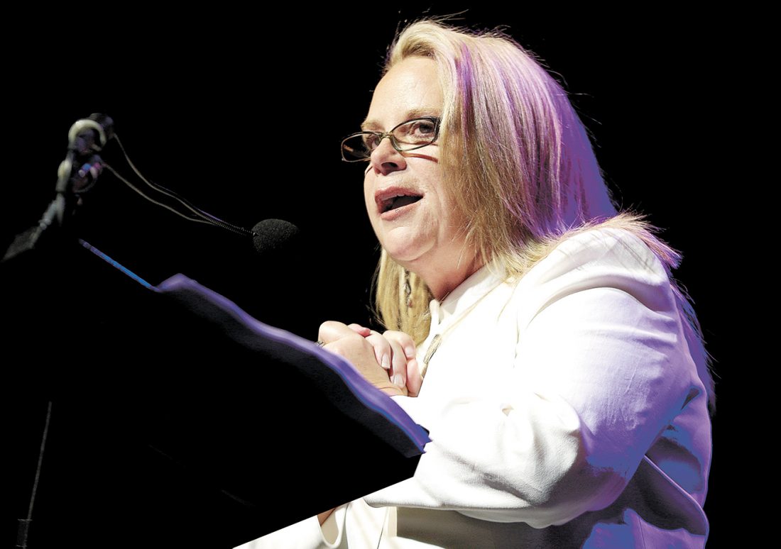 Singer Mary Chapin Carpenter still resonates | News, Sports, Jobs - The ...